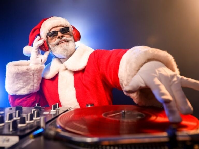 399+ Christmas Nicknames – Funny, Cool, Unique Christmas-Themed Names